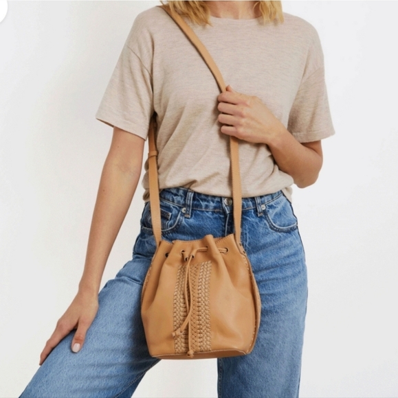 The Sak | Bags | Sak Ivy Drawstring Bucket Bag In Leather Convertible ...